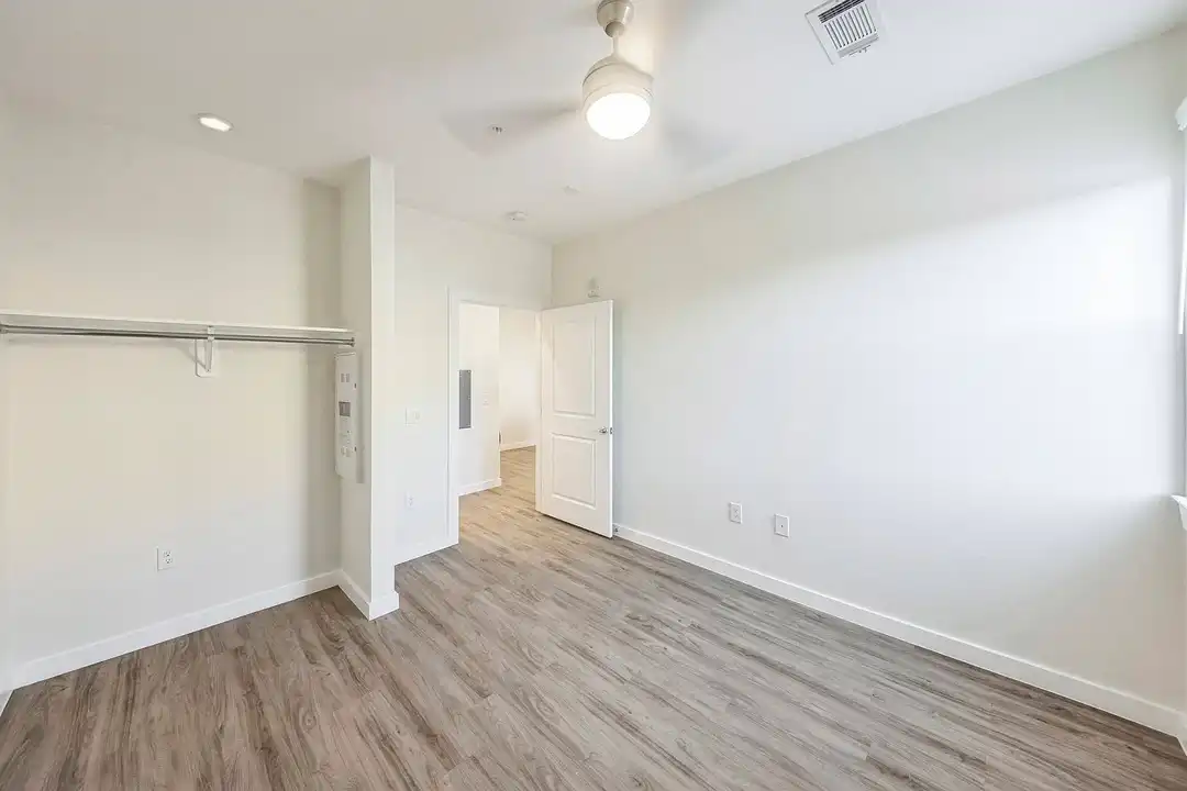 Summit at Renaissance Park - 12121 Greenspoint Dr - Houston, TX | Rent.