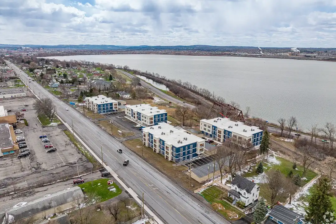 The Residences at LeMoyne Manor - 629 Old Liverpool Rd - Liverpool, NY ...