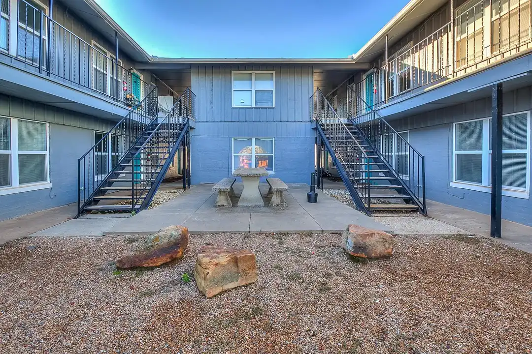 Northwood Apartments - 900 E Wayne St - Edmond, OK | Rent.