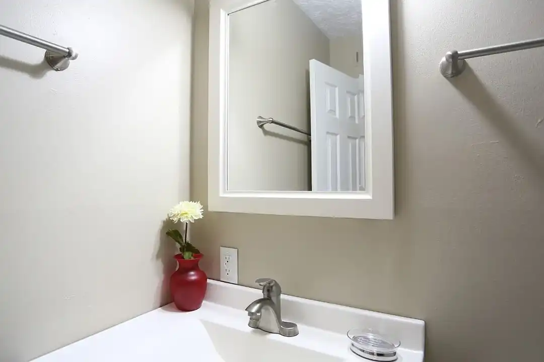 Stadium View Apartments - 858 Kinnear Rd - Columbus, OH | Rent.