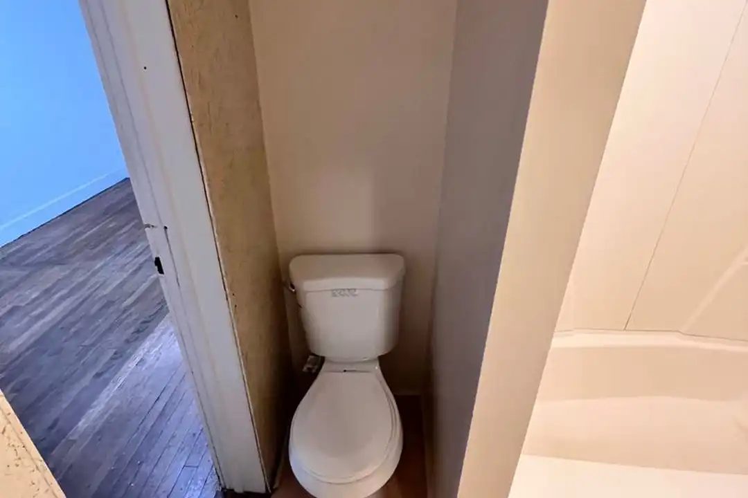 202 Pierce St unit Unit 202 - West Lafayette, IN | Rent.