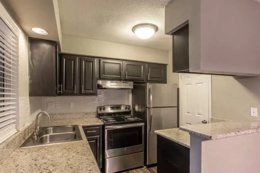 10925 Briar Forest Dr - Houston, TX | Rent.