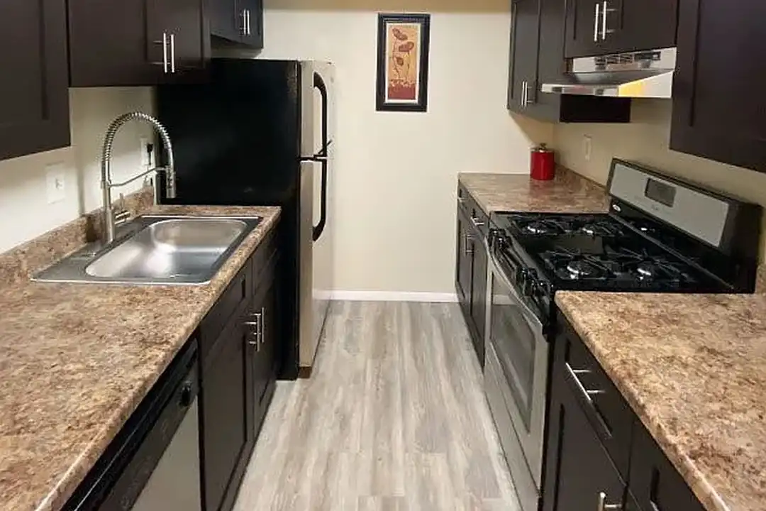 Fox Meadow Apartments - 100 Fox Meadow Dr - Maple Shade, NJ | Rent.