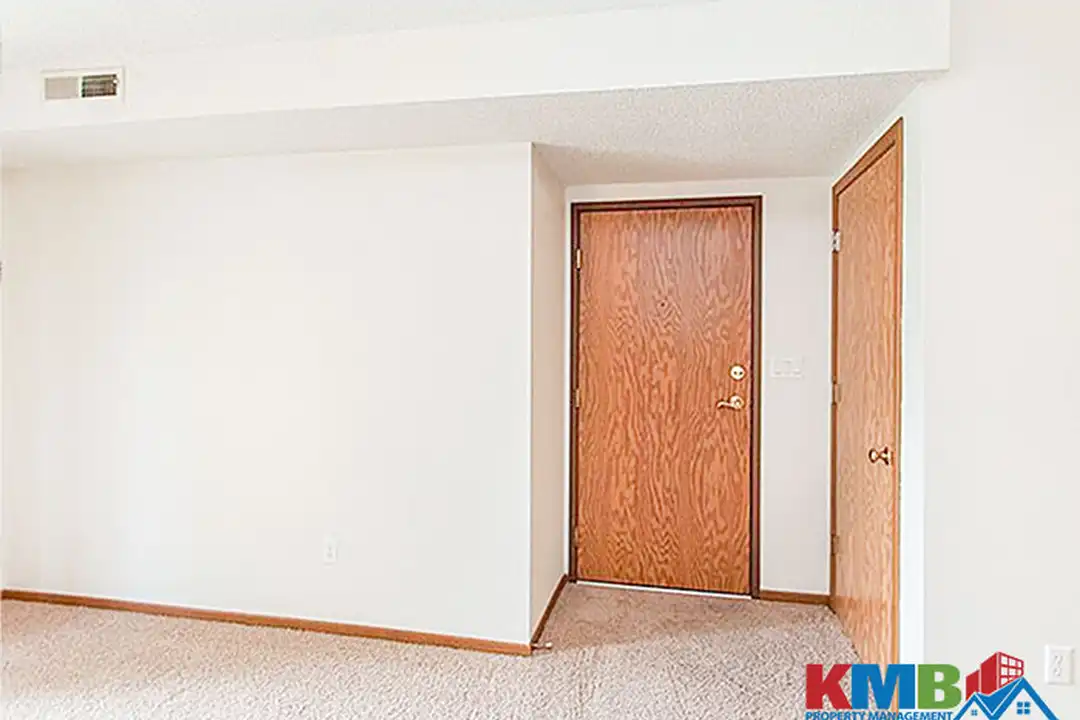 57 Westside Dr - Iowa City, IA | Rent.