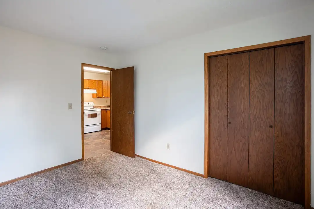 Brookfield I, II & III - 4510 16th Ave S - Fargo, ND | Rent.