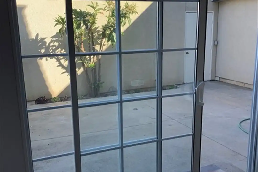 19234 Hamlin St - Los Angeles, CA | Rent.