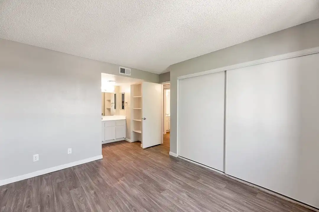 Hidden Cove Apartments - 2001 W Union Hills Dr - Phoenix, AZ | Rent.