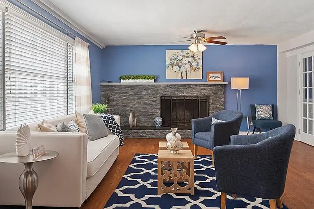 Blue Ridge Crossing Apartments & Townhomes - 255 Saponi Ln ...