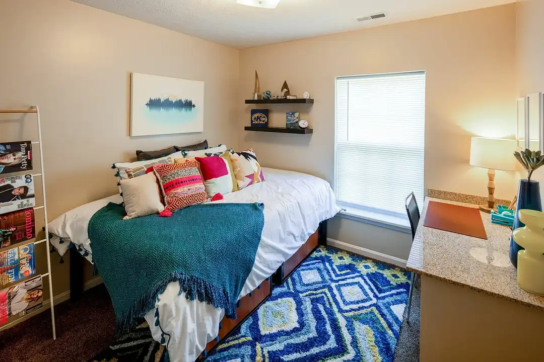 Campus Pointe Kent - Student Housing - 1841 Ashton Ln - Kent, OH | Rent.
