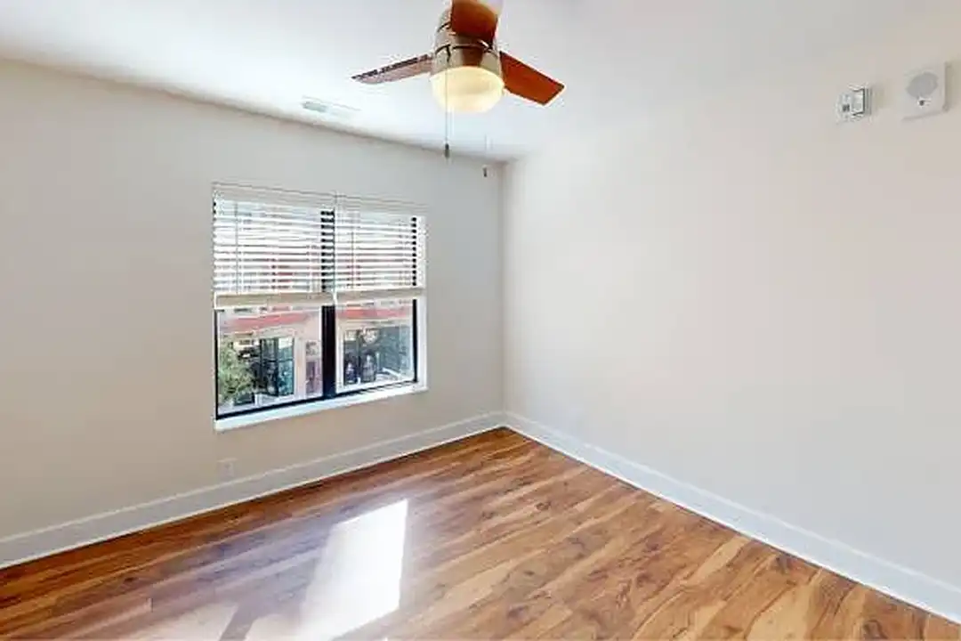 Walnut Hills - Paramount Square - 900 E McMillan St - Cincinnati, OH ...