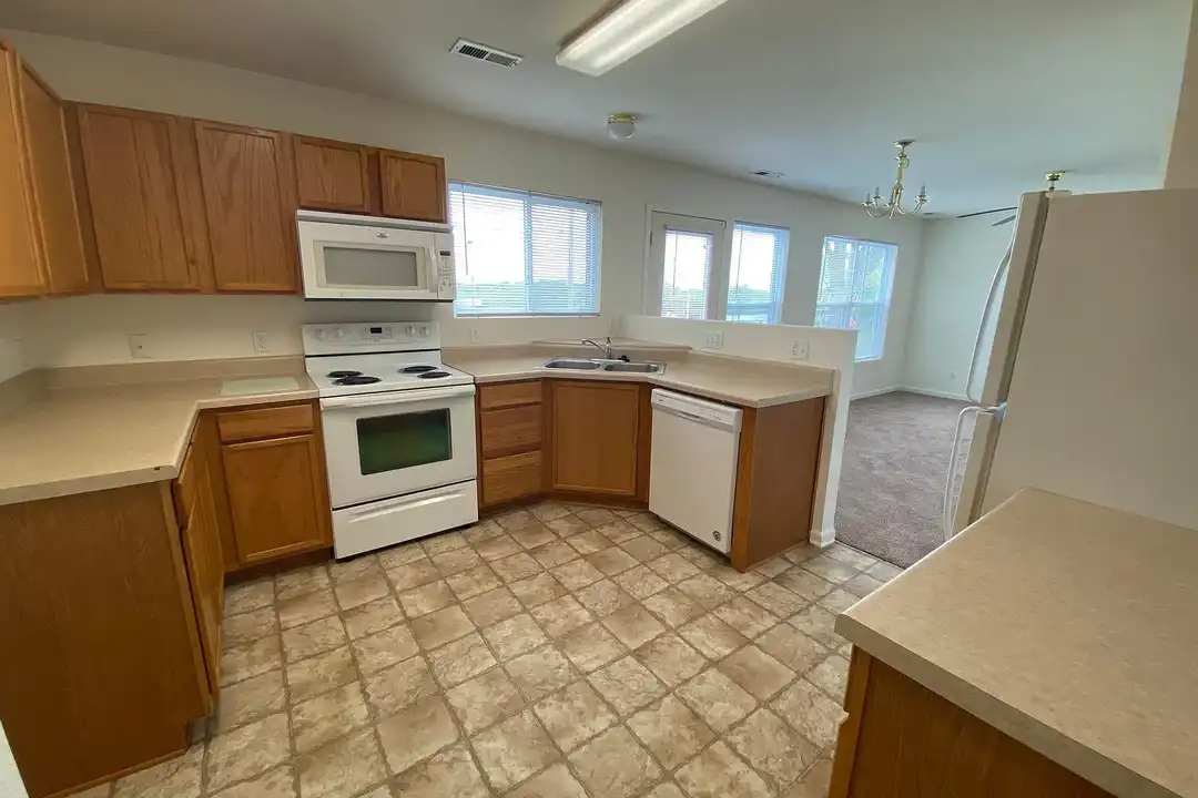 Rising View - 3116 Lockbourne Dr - Bellevue, NE | Rent.