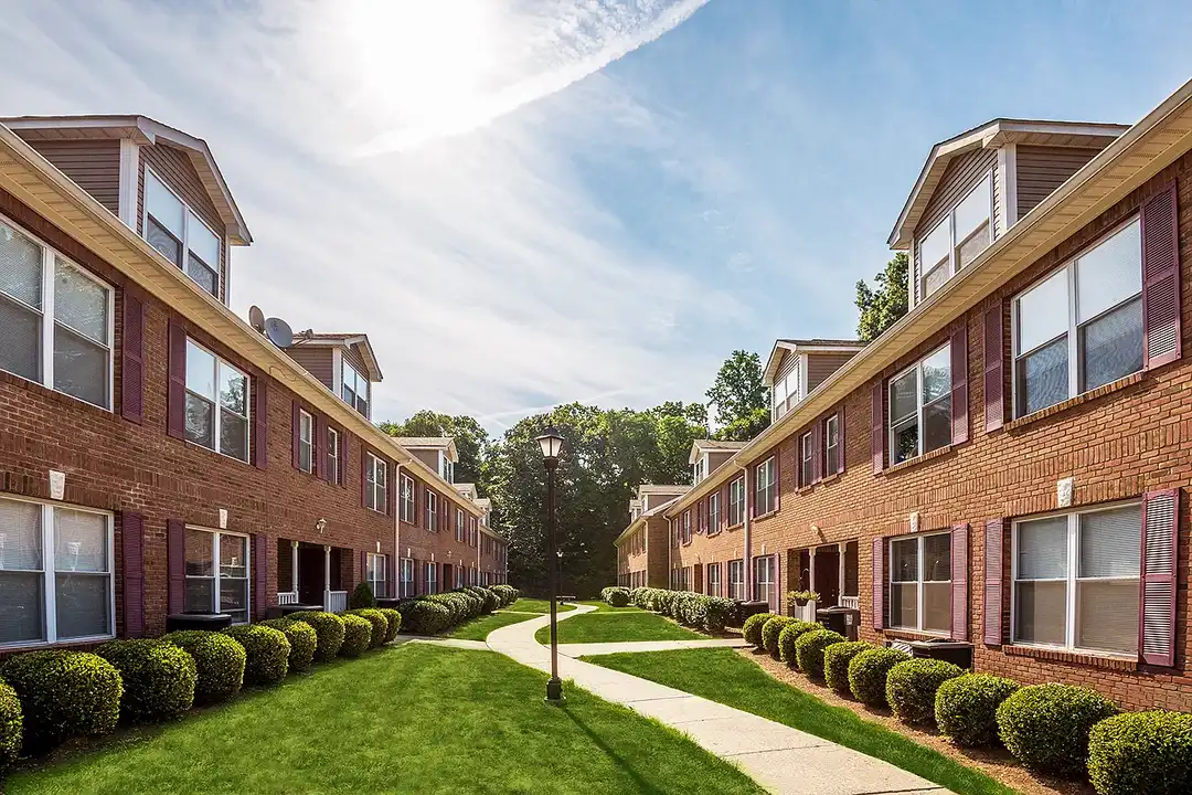 Short Hills Club Village - 45 Forest Dr - Springfield, NJ | Rent.