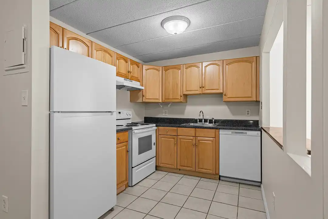 Warden Place - 5 Warden St - Saugus, MA | Rent.