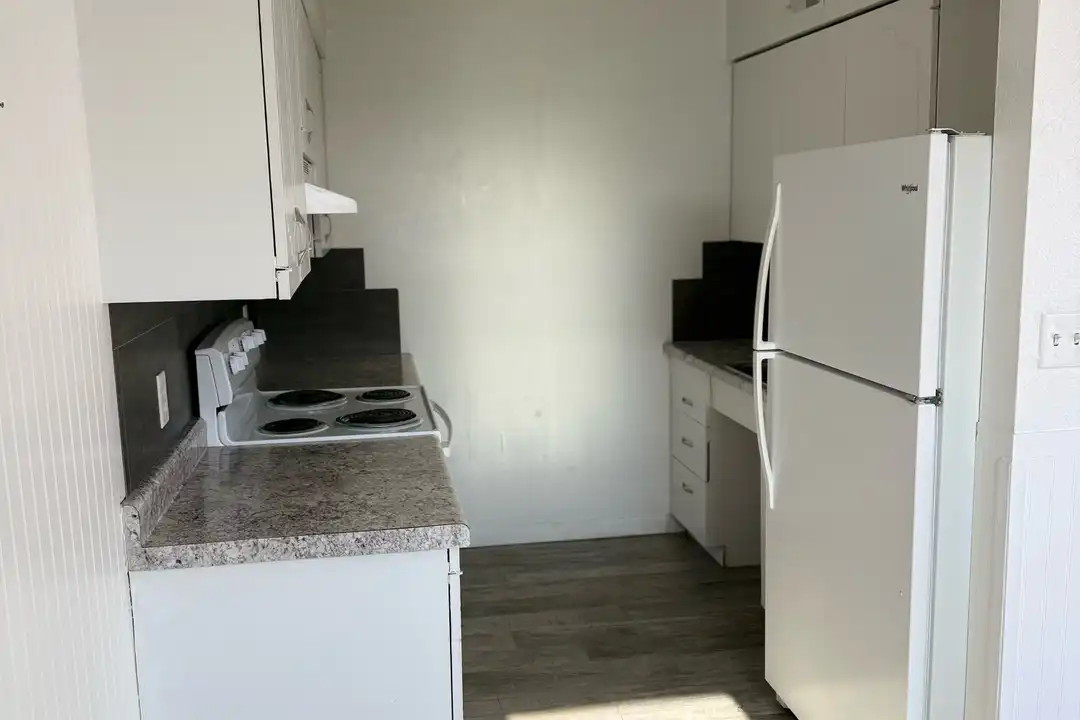 201 E Cleveland St unit A1-4 - West Frankfort, IL | Rent.