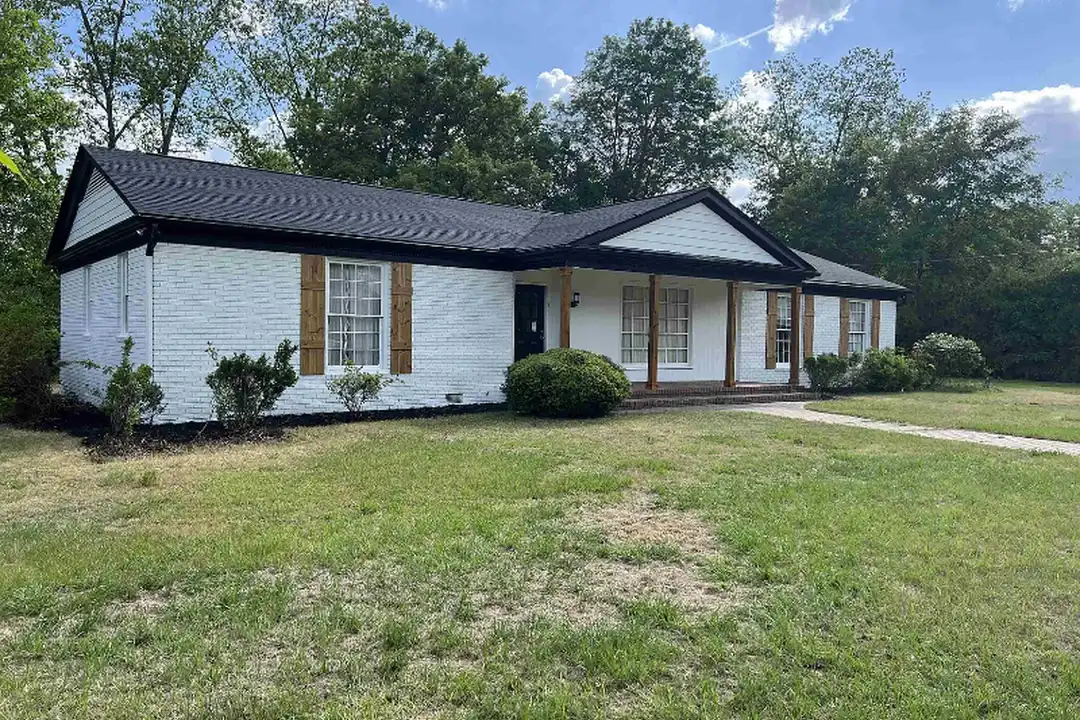 226 E Byrnes St - Denmark, SC | Rent.