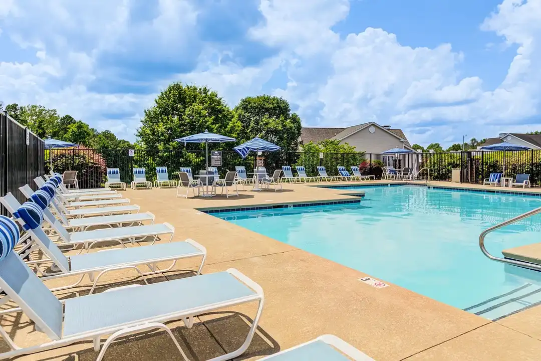 Chason Ridge Apartment Homes - 600 Scotia Ln - Fayetteville, NC | Rent.
