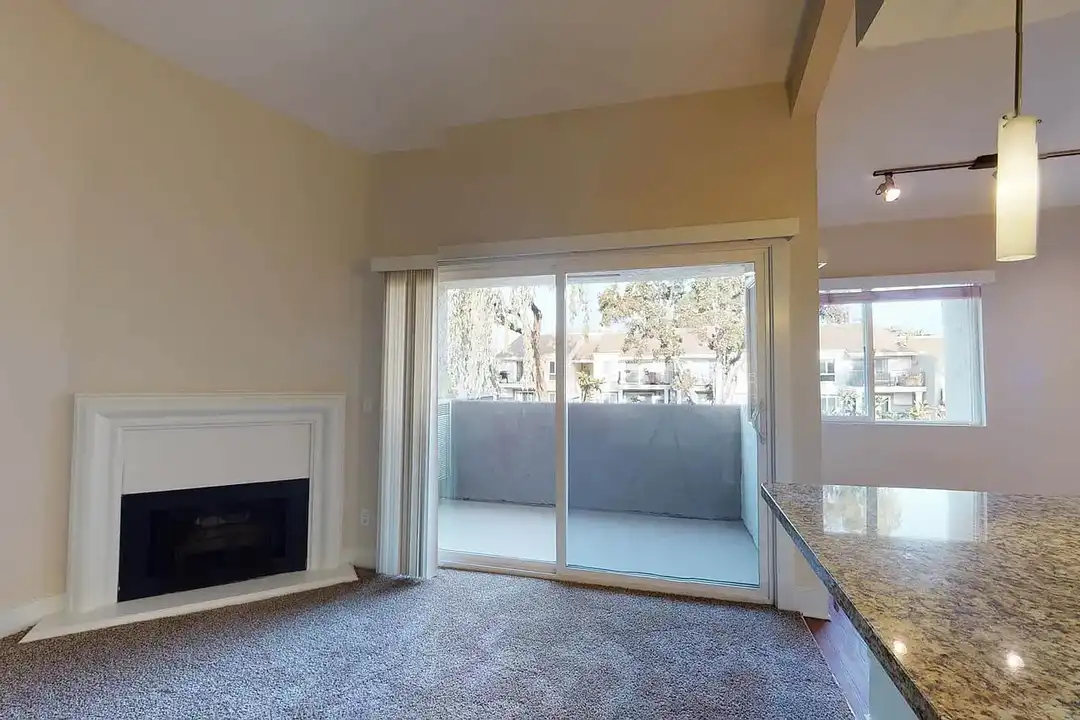 27 Seventy Five Mesa Verde - 2775 Mesa Verde Dr E - Costa Mesa, CA | Rent.