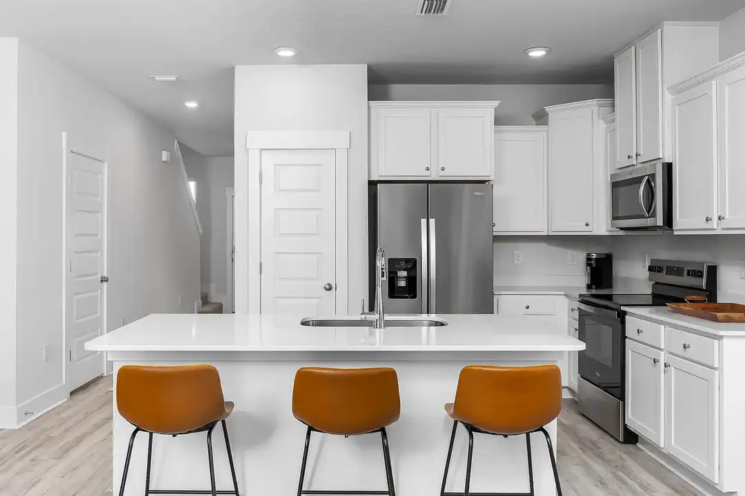 Pless Landing - 300 Gibbs Rd - Pensacola, FL | Rent.