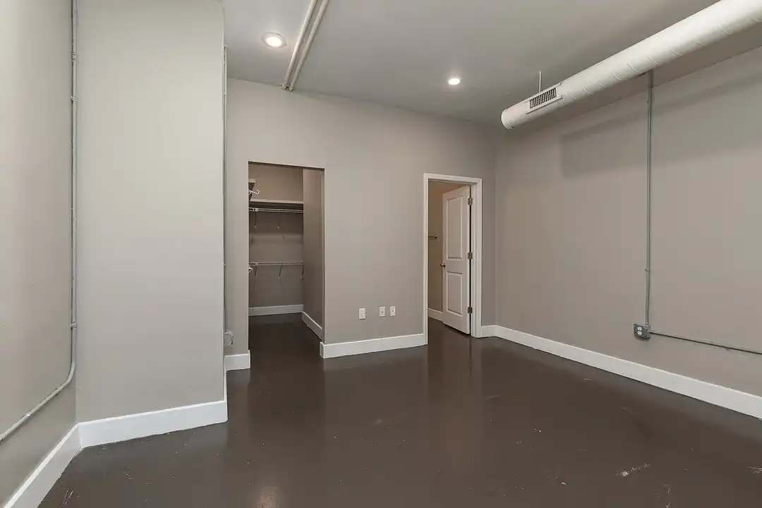 Wilhoit Plaza Lofts - 430 W Pershing St - Springfield, MO | Rent.