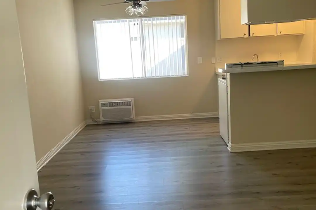 14742 Vanowen St unit 208 - Los Angeles, CA | Rent.