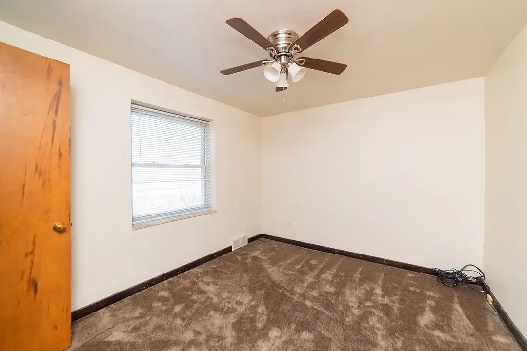 Canyon Place Apartments - 3541 Laketon Rd - Pittsburgh, PA | Rent.