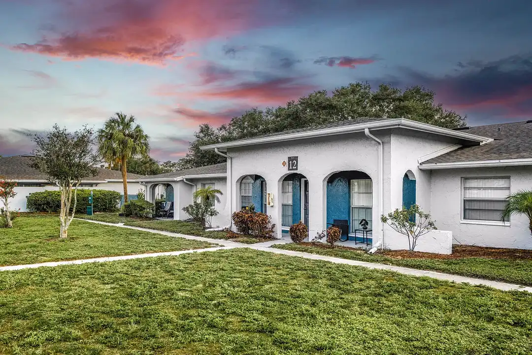 Summit West - 11500 Summit West Blvd - Tampa, FL | Rent.