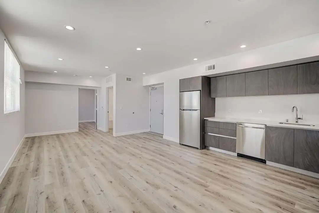 5068 Romaine St - Los Angeles, CA | Rent.