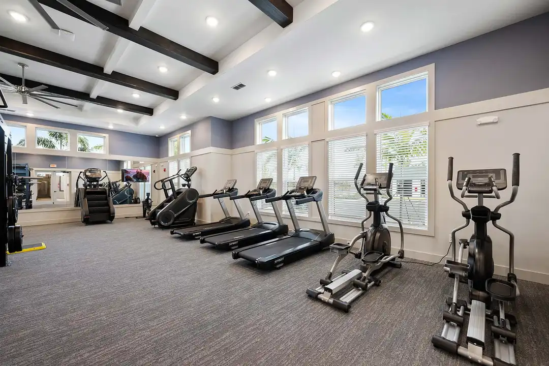 Novo Gateway Apartments and Townhomes - 11205 Colonial Gateway Dr ...