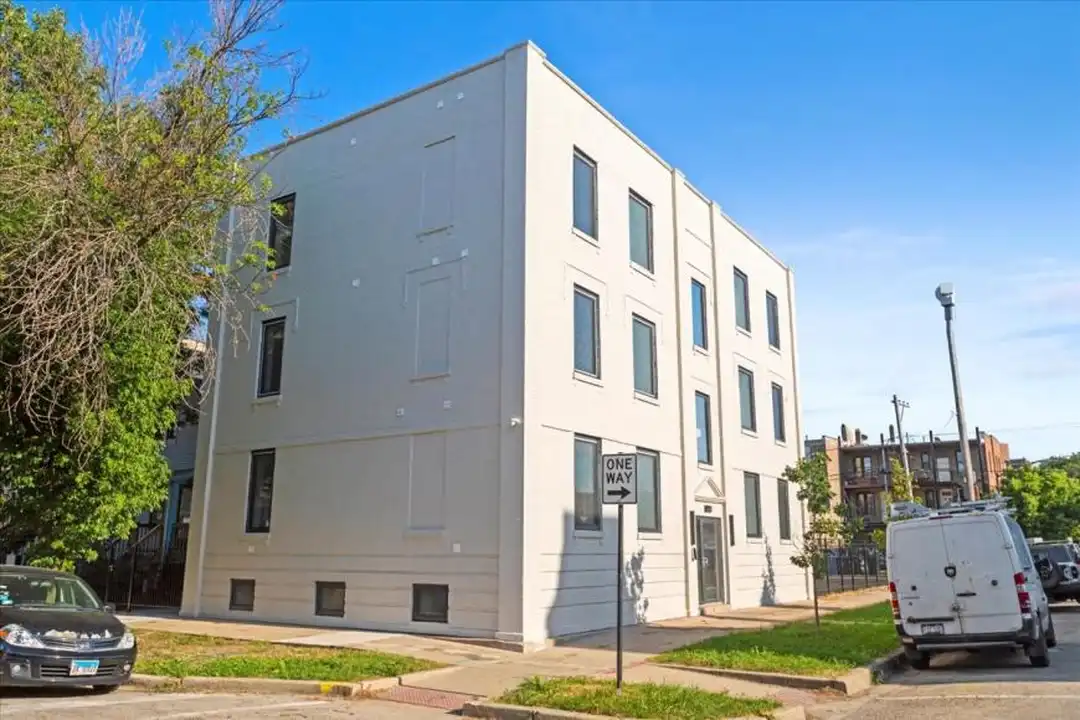 2023 N Drake Ave - Chicago, IL | Rent.