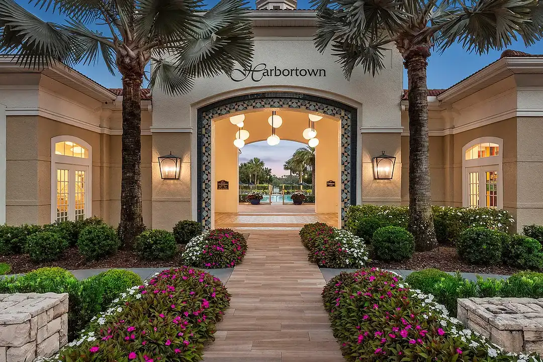 Harbortown - 2333 Lake Debra Dr - Orlando, FL | Rent.