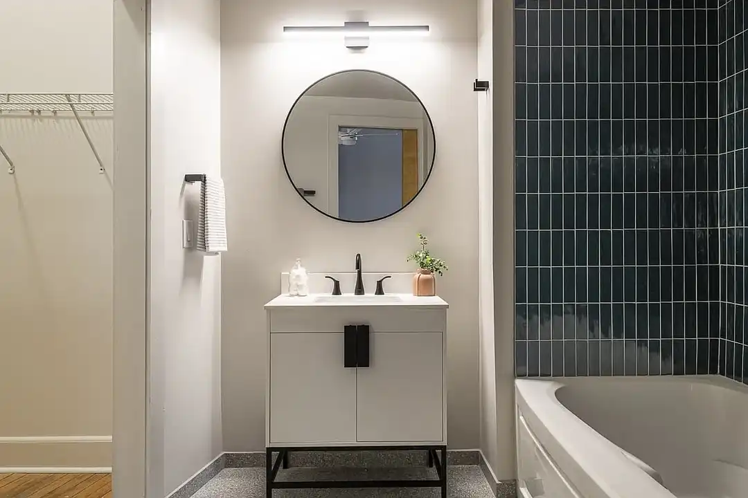 Capstone - 4466 Olive St - Saint Louis, MO | Rent.