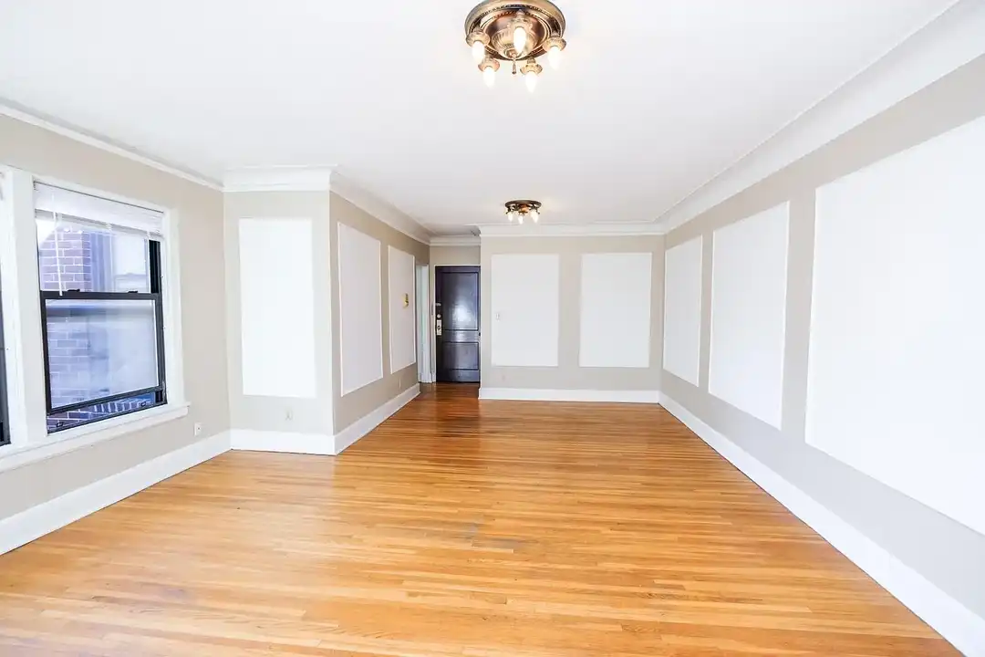 Yale Apartments - 77 Milton St N - Saint Paul, MN | Rent.