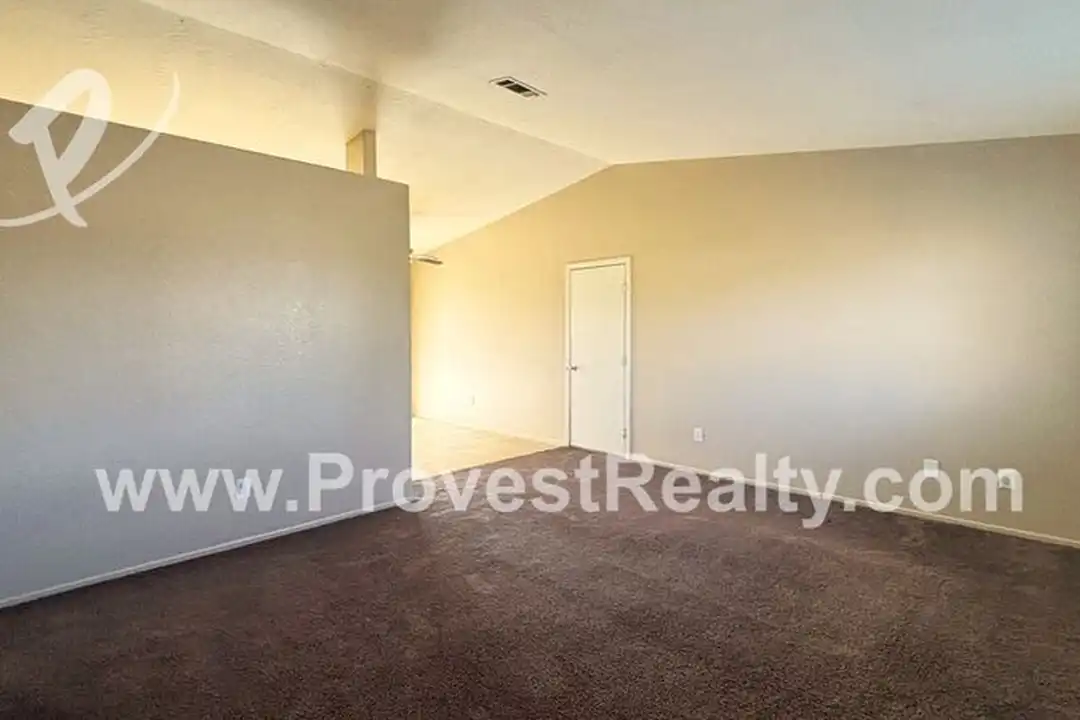 21119 Little Beaver Rd - Apple Valley, CA | Rent.
