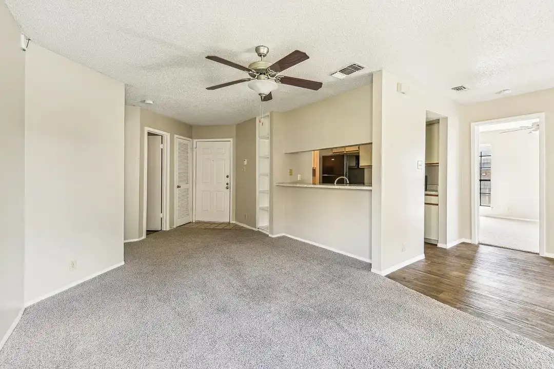 Bandera Crossing - 9821 Camino Villa - San Antonio, TX | Rent.