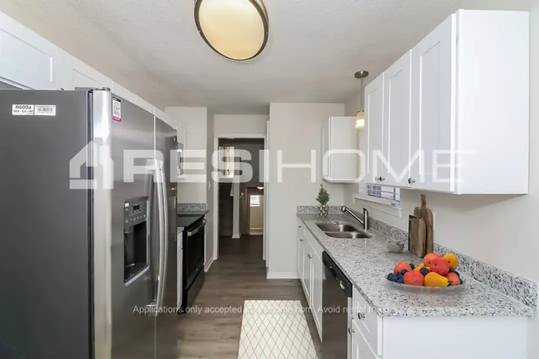 7000 Ledgewood Dr - Forest Park, GA | Rent.