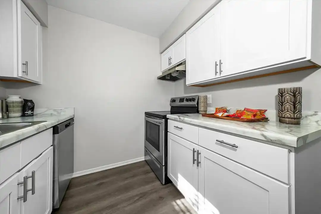 Whitcomb Terrace Apartments - 3944 W 77th Pl - Merrillville, IN | Rent.