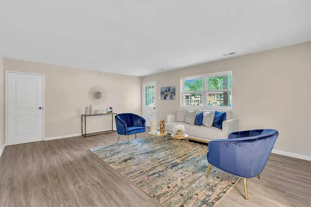 Colonial Court Apartments - 748 Bellevue Ave - Hammonton, NJ | Rent.