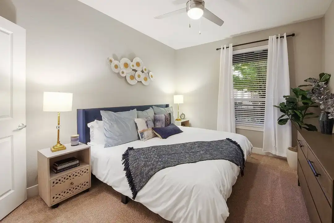 AMLI Riverfront Park - 1900 Little Raven St - Denver, CO | Rent.