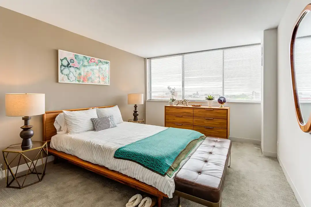 Scio at the Medical District - 901 S Ashland Ave - Chicago, IL | Rent.