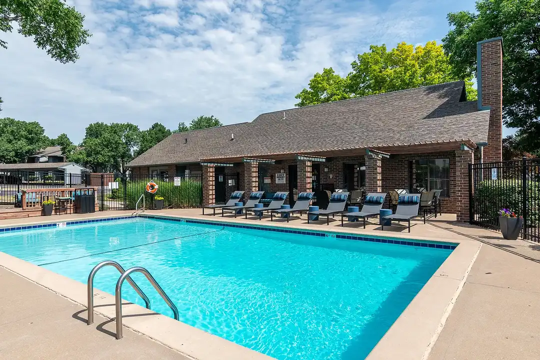 Springhill Apartments - 8755 W 121st Ter - Overland Park, KS | Rent.