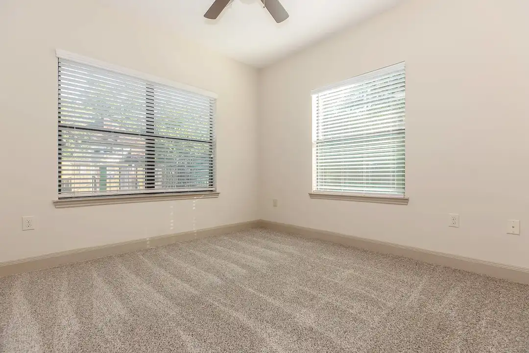 Alexis Apartments - 4604 Cypresswood Dr - Spring, TX | Rent.