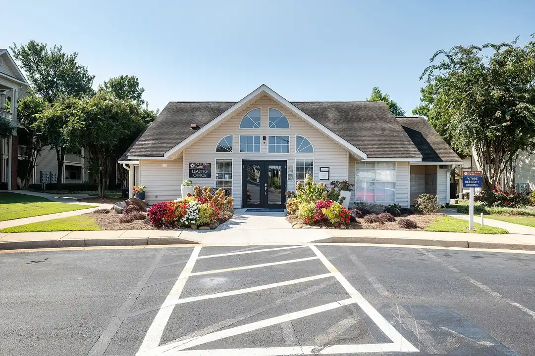 Galleria Park Apartments - 100 Robins West Pkwy - Warner Robins, GA | Rent.