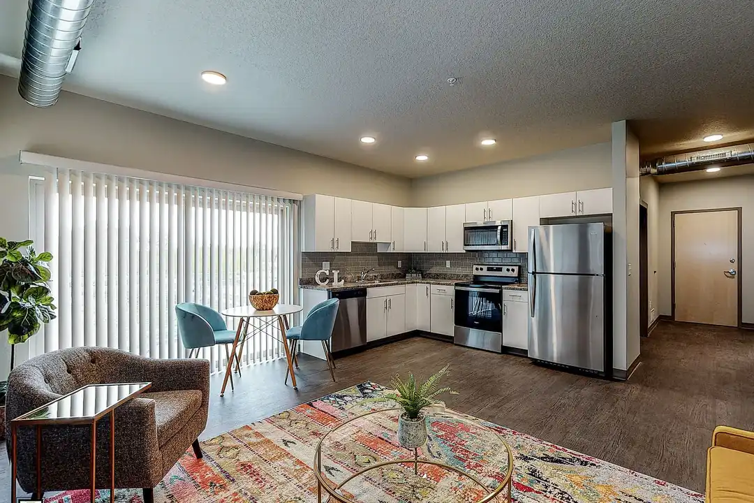 Connolly Lofts - 401 SE 6th St - Des Moines, IA | Rent.
