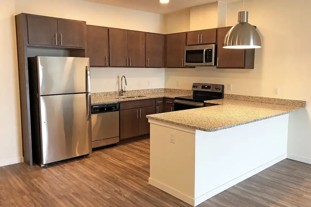 Element 84 - 1482 84th Street 8290 - West Allis, WI | Rent.