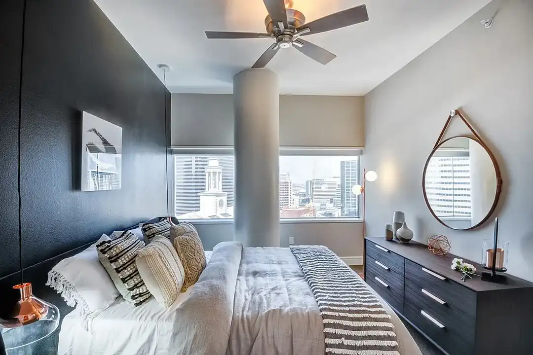 One Dallas Center - 350 N Saint Paul St - Dallas, TX | Rent.