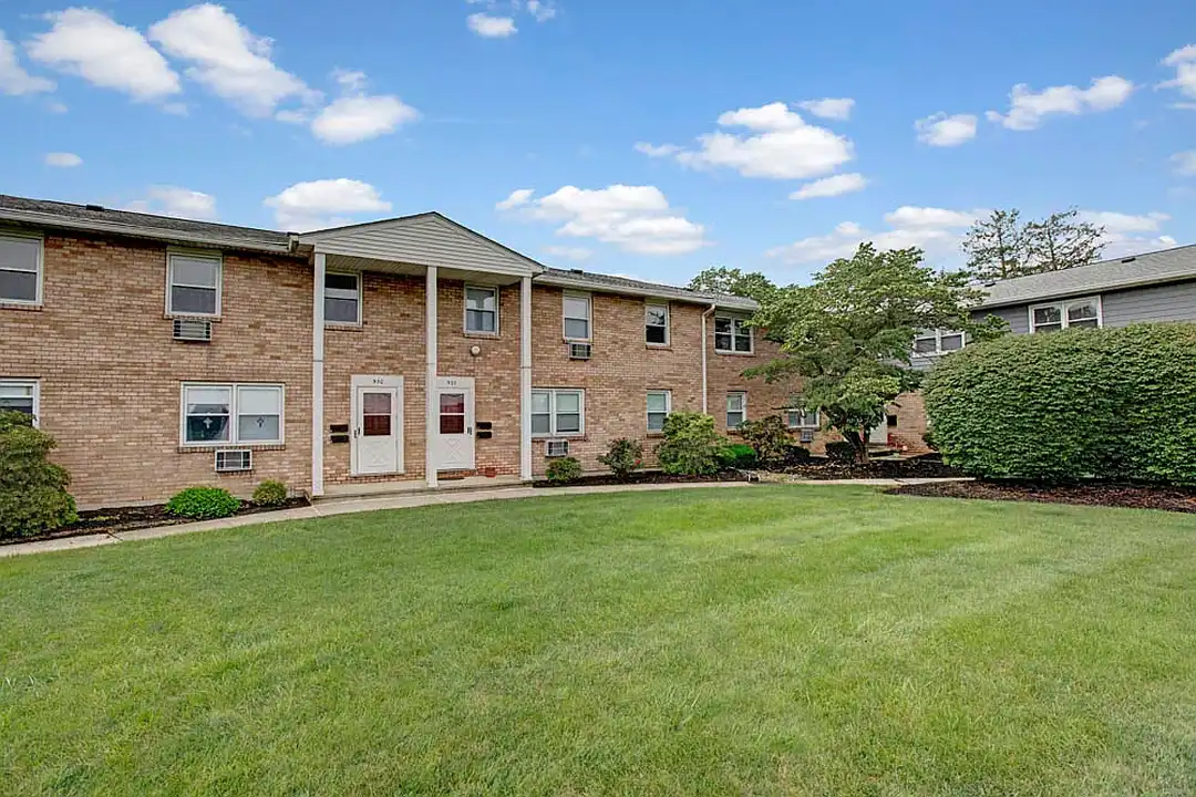 Evergreen Village - 962 High St - Alpha, NJ | Rent.