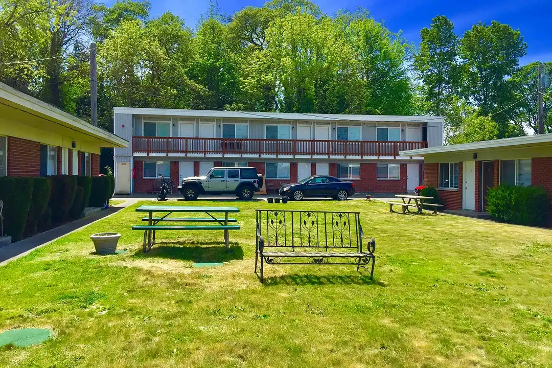 Brookside Apartments - 5124 Seattle Ave SW - Lakewood, WA | Rent.
