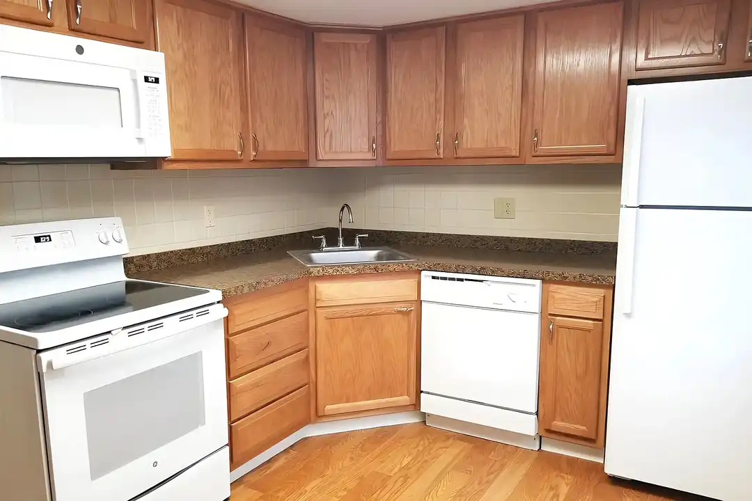 Big Tree Manor - 50 Shadow Ln - Orchard Park, NY | Rent.