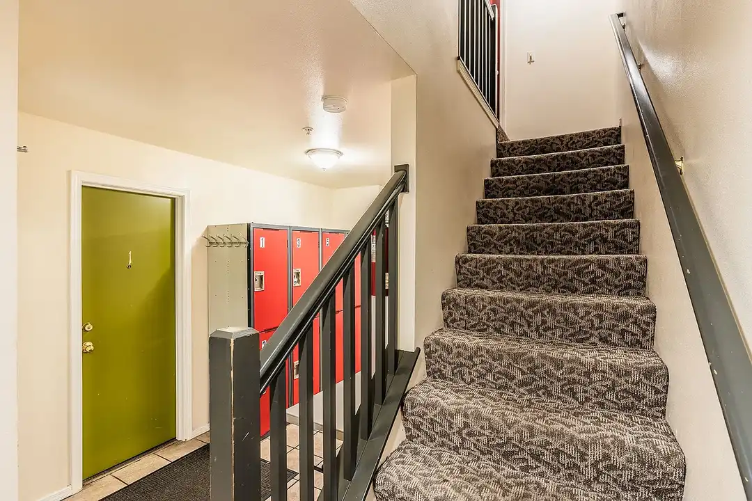 Videre - Courtyard Studios on Cap Hill! - 216 23rd Ave E - Seattle, WA | Rent.