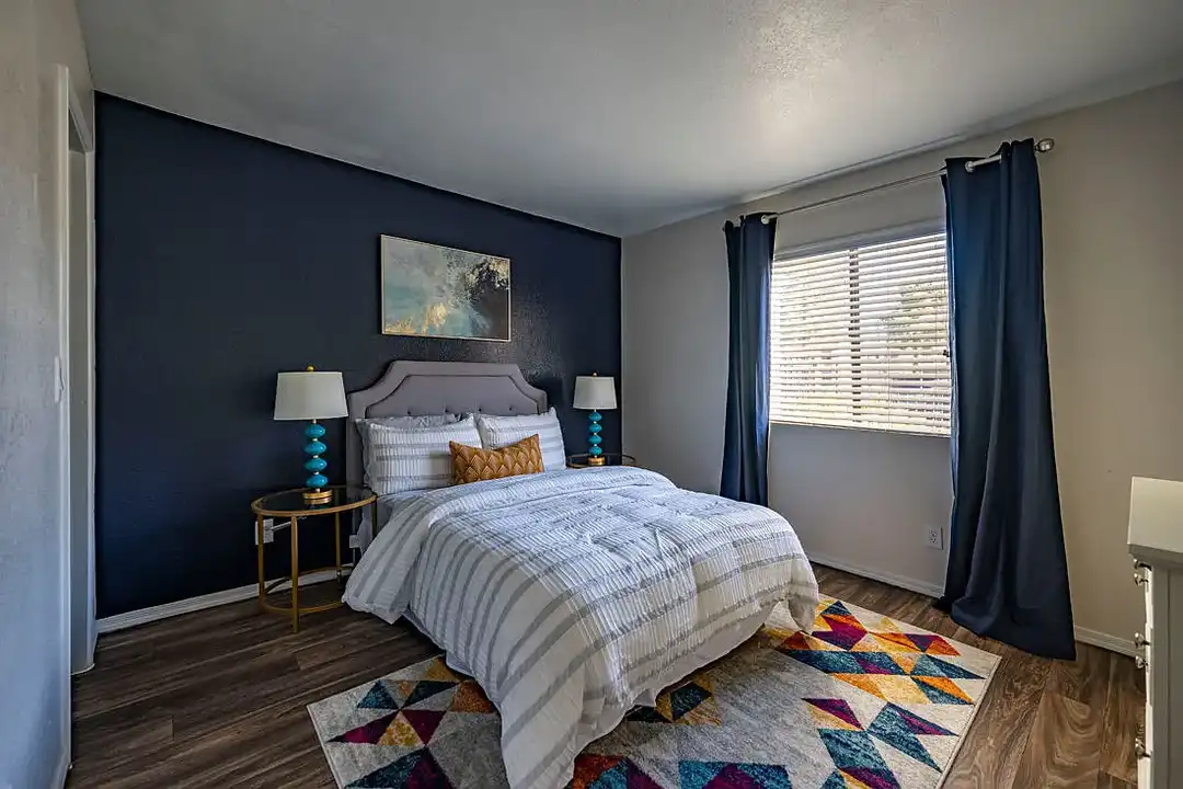 The Bella - 13616 N 43rd St - Phoenix, AZ | Rent.